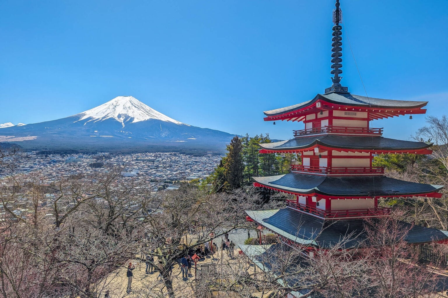 How to Spend TWO WEEKS in Japan: 14-Day Itinerary - thejapantravelblog.com