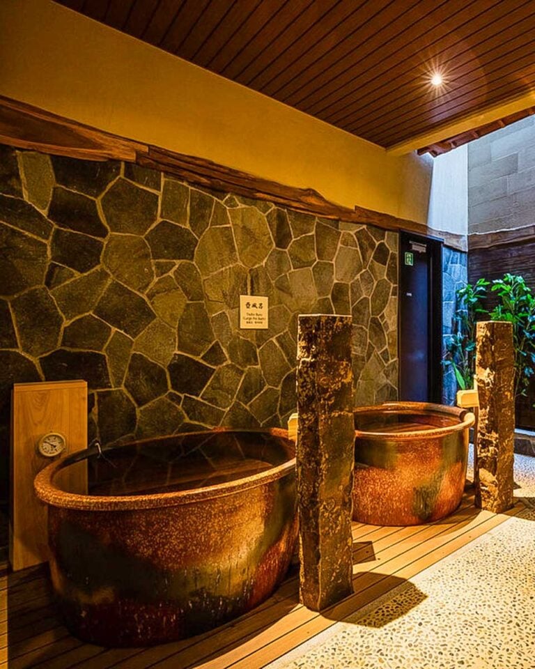 The 6 Best Onsen Hotels in Tokyo - thejapantravelblog.com
